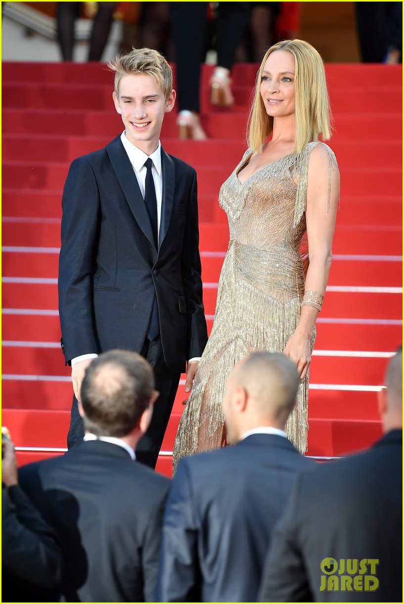 Ethan Hawke Gets Support from Ex Uma Thurman & Son Levon at 'First Reformed' Venice Premiere ...
