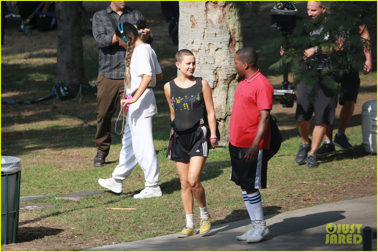 Kate Hudson Displays Shaved Head on Set, Wears Eclipse Glasses!: Photo ...