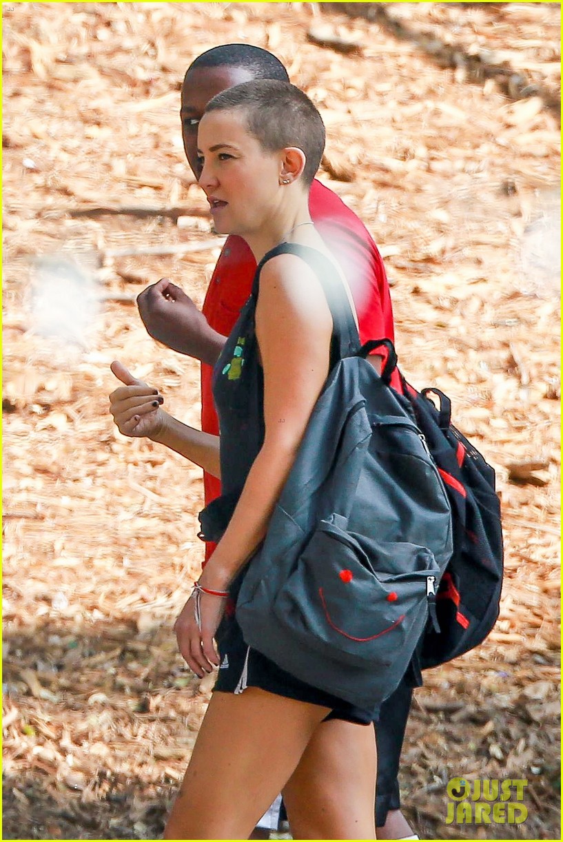Kate Hudson Displays Shaved Head on Set, Wears Eclipse Glasses!: Photo ...