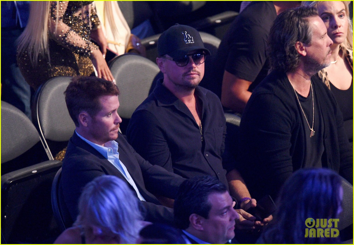 Leonardo DiCaprio Meets Up with Orlando Bloom at Mayweather vs McGregor ...