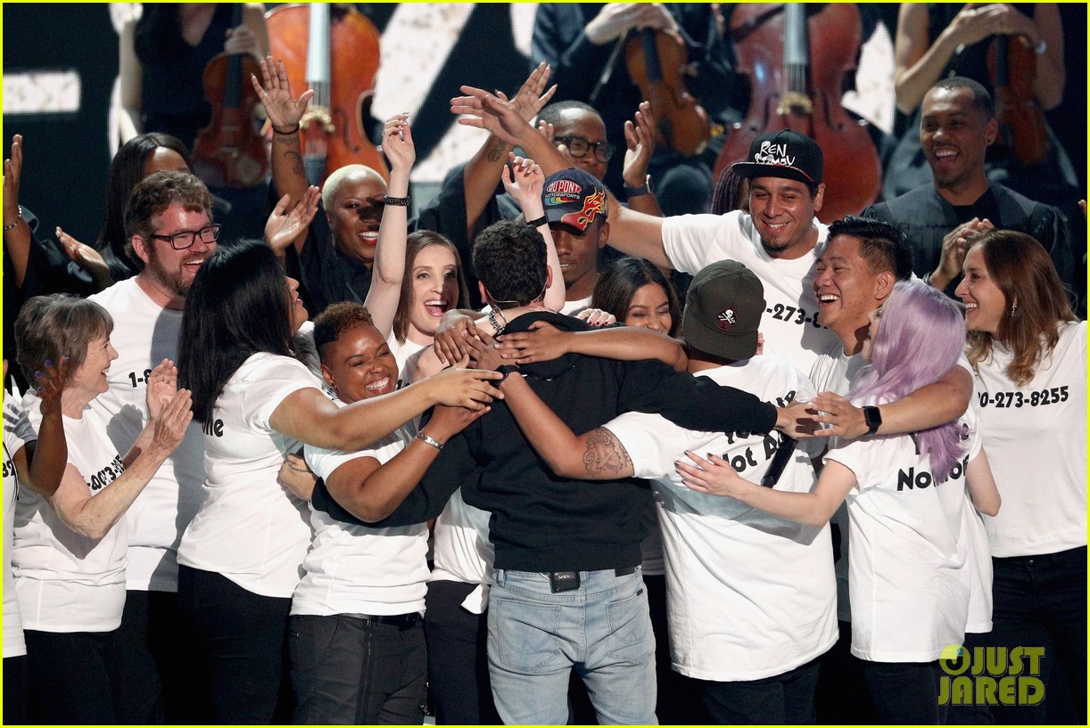 Logic Performs Anti-Suicide Anthem '1-800-273-8255' With Alessia Cara ...