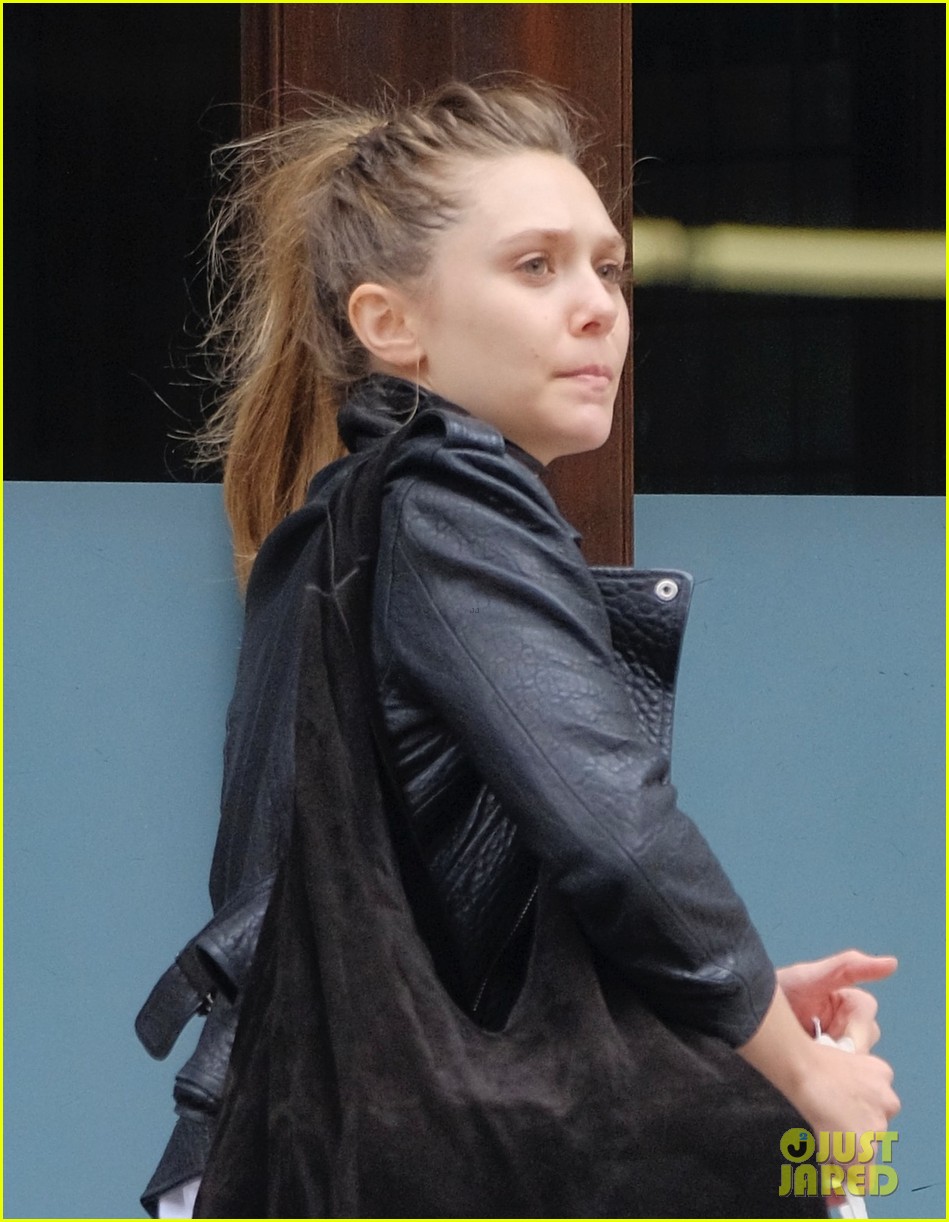Elizabeth Olsen Shares BTS Video of 'Wind River' Training: Photo 3938478 | Elizabeth Olsen ...