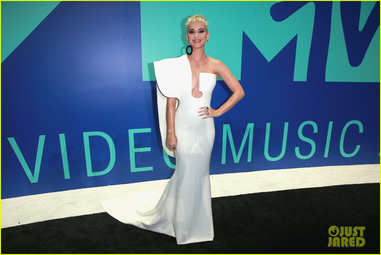 Katy Perry Arrives for MTV VMAs 2017 Hosting Gig!: Photo 3946516 | Katy ...