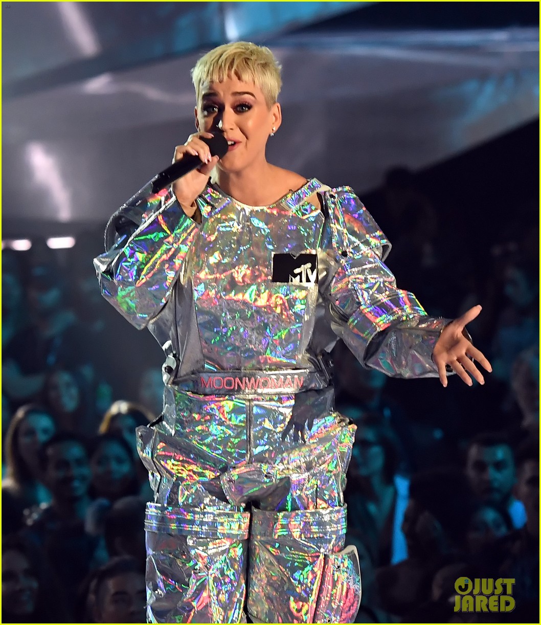 Katy Perry's MTV VMAs 2017 Opening Monologue Video - Watch Now!: Photo 3946758 | Katy Perry ...