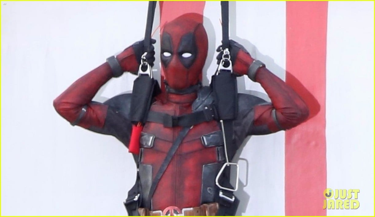 'Deadpool' Films Stunt for Sequel, Hangs From a Parachute!: Photo ...