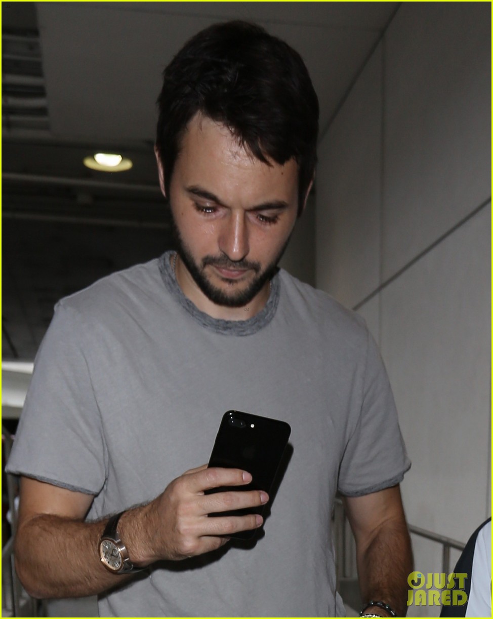 Christina Aguilera Jets Out of Town with Fiance Matthew Rutler: Photo ...