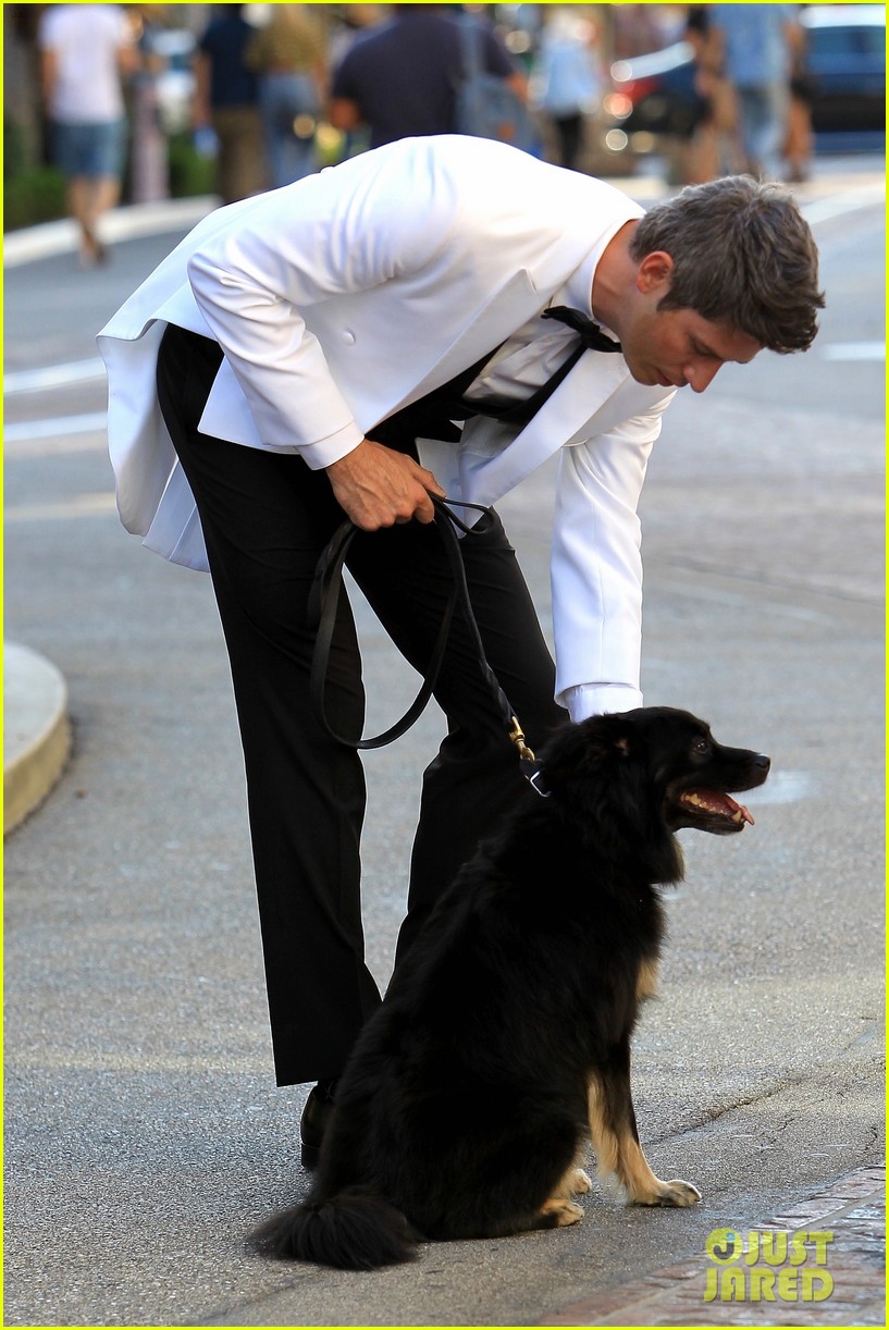 Arie Luyendyk Jr. Takes His 'Bachelor' Girls On a Dog Walk Date: Photo ...