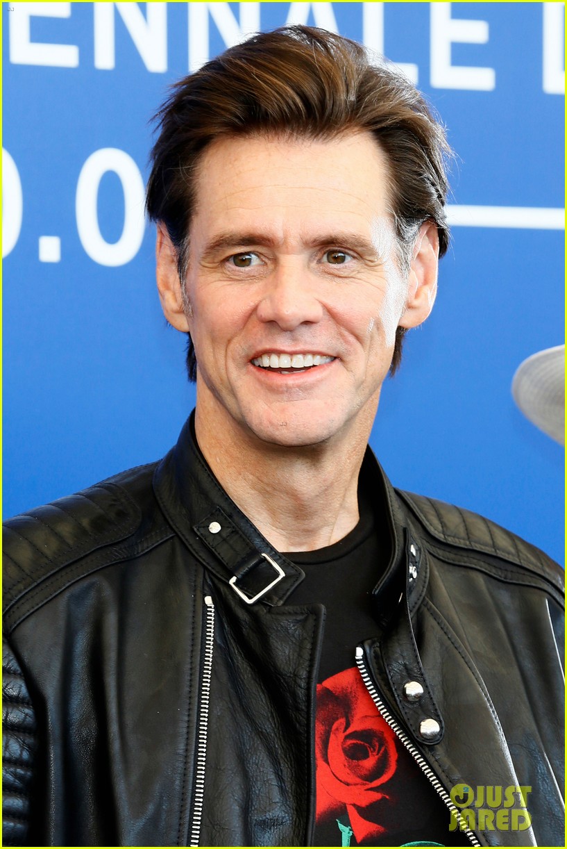 Jim Carrey's New Documentary Takes Us Inside 'Man on the Moon' Filming ...