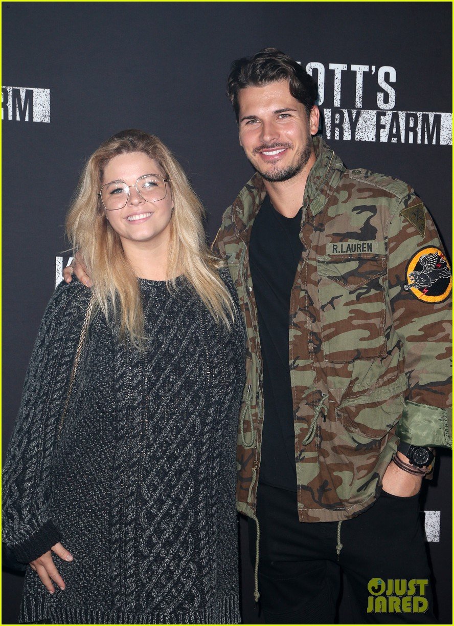 Sofia Carson & Bella Thorne Get Their Scare on at Knott's Scary Farm ...