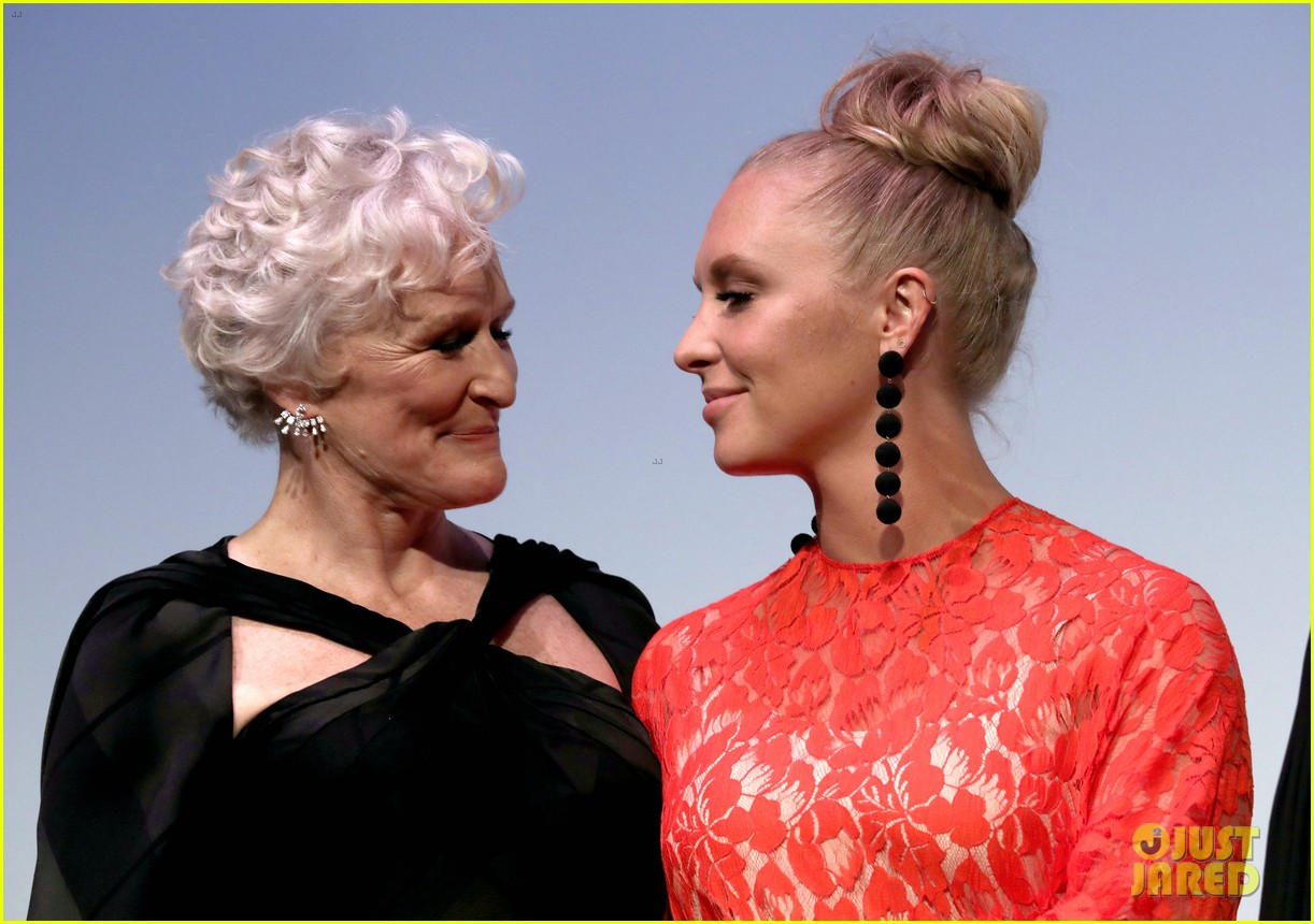 Glenn Close & Daughter Annie Starke Premiere Their Film 'The Wife' at ...