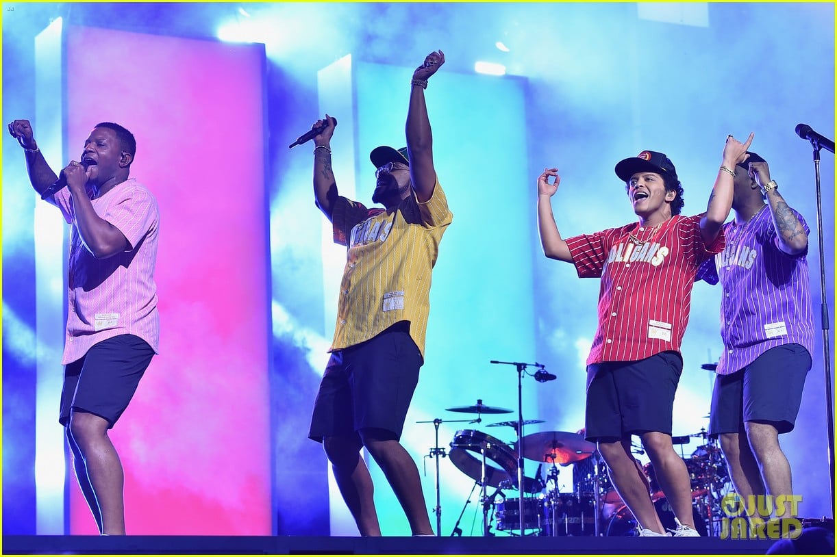 Bruno Mars Plays Two Sold-Out Shows at Madison Square Garden: Photo ...