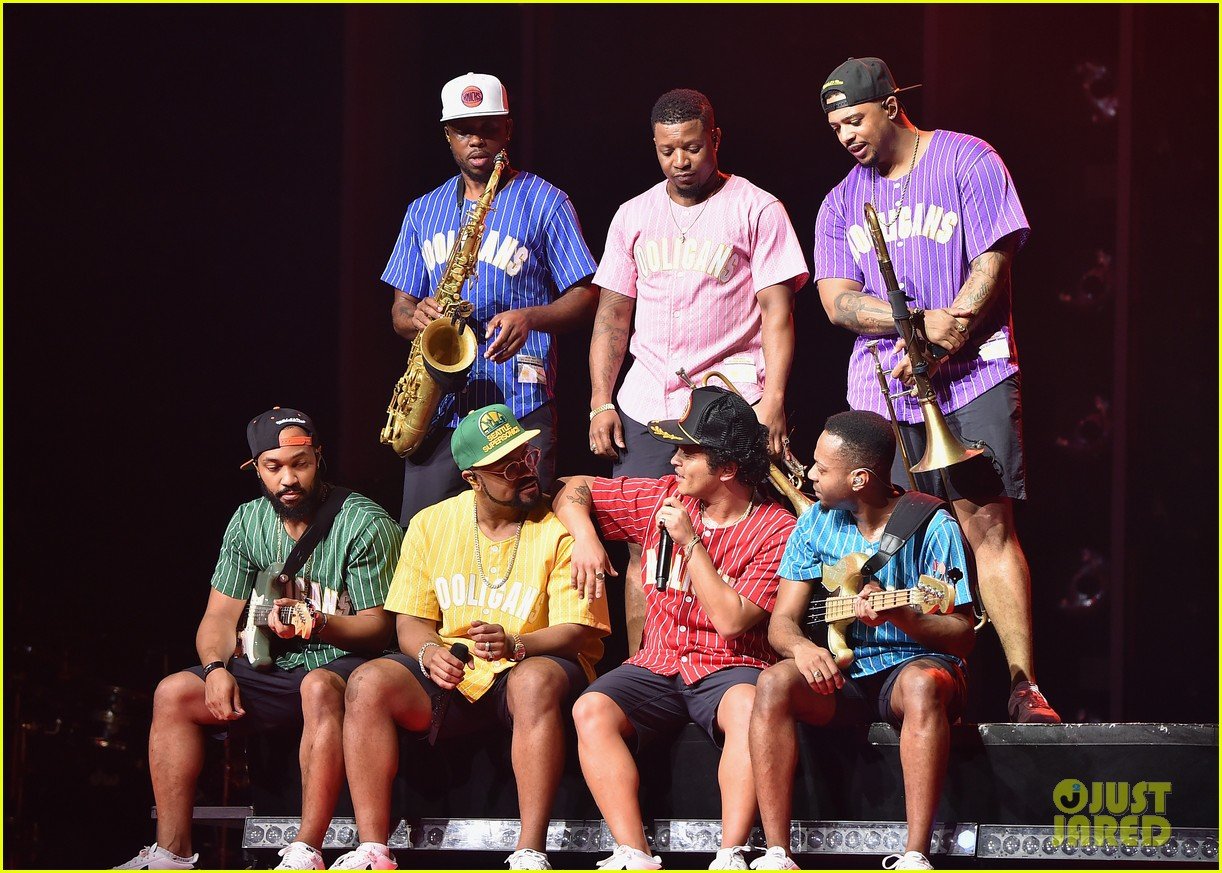 Bruno Mars Plays Two Sold-Out Shows at Madison Square Garden: Photo ...