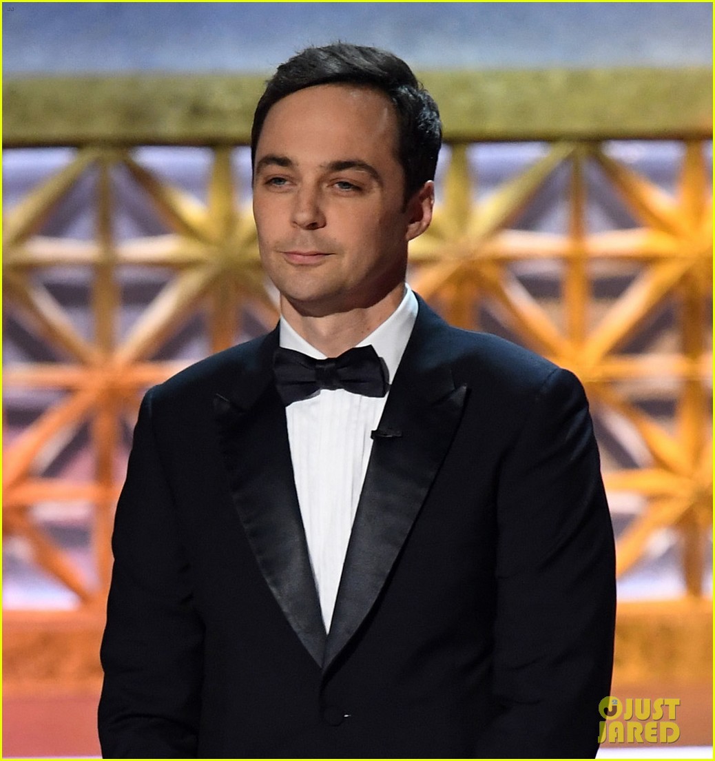 Jim Parsons' 'Young Sheldon' Star Iain Armitage Joins Him at Emmys 2017 ...