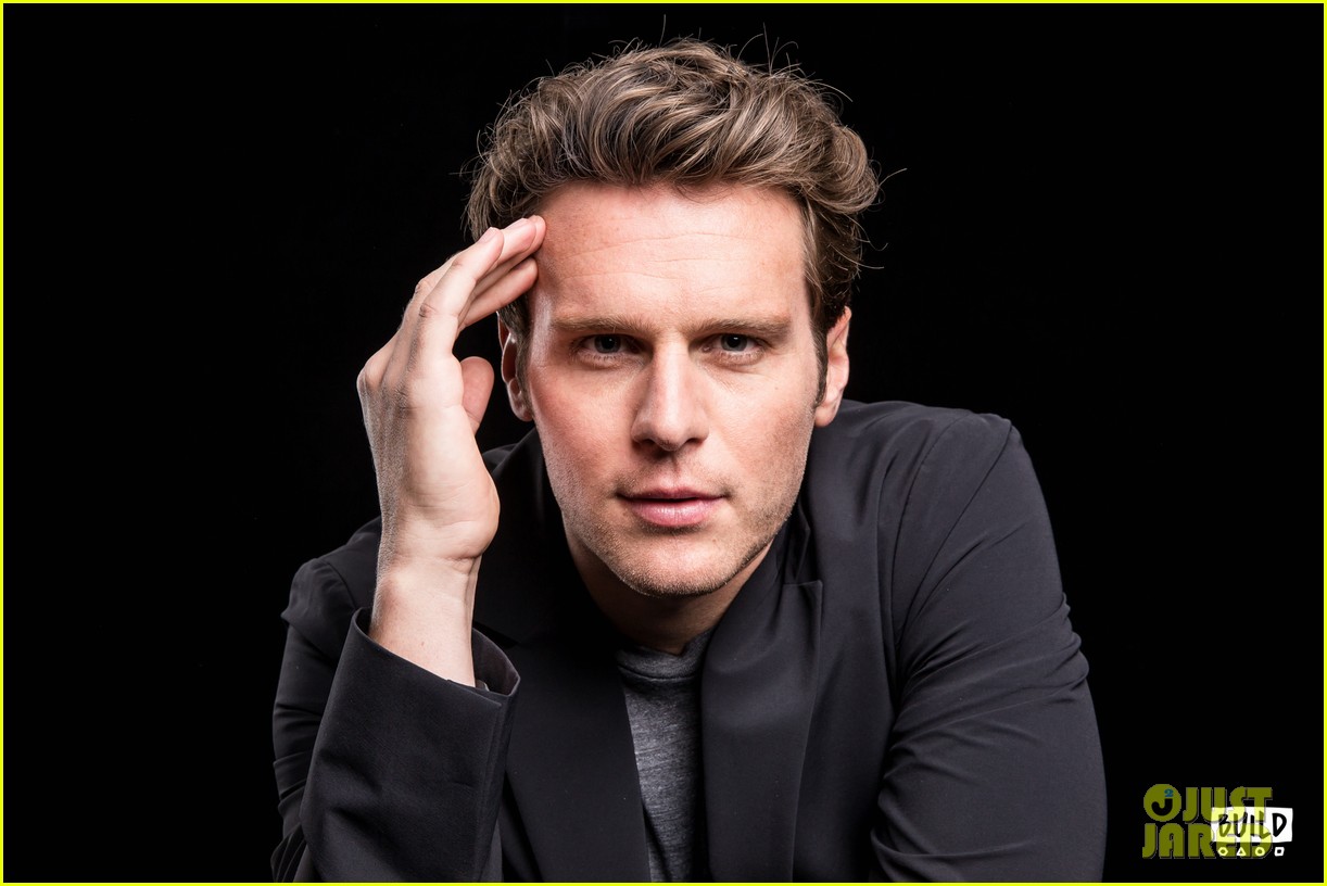 Jonathan Groff Reveals He First Met with David Fincher for Justin ...