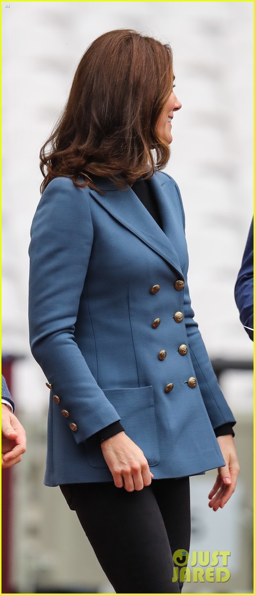 Pregnant Kate Middleton Makes Surprise Appearance at Coach Core ...