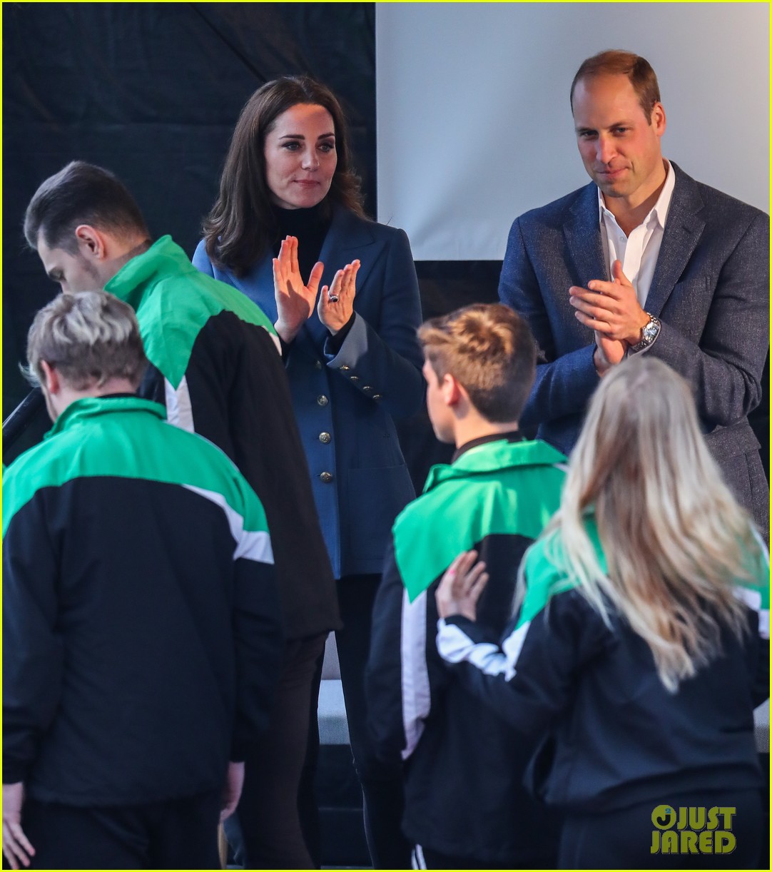 Pregnant Kate Middleton Makes Surprise Appearance at Coach Core ...