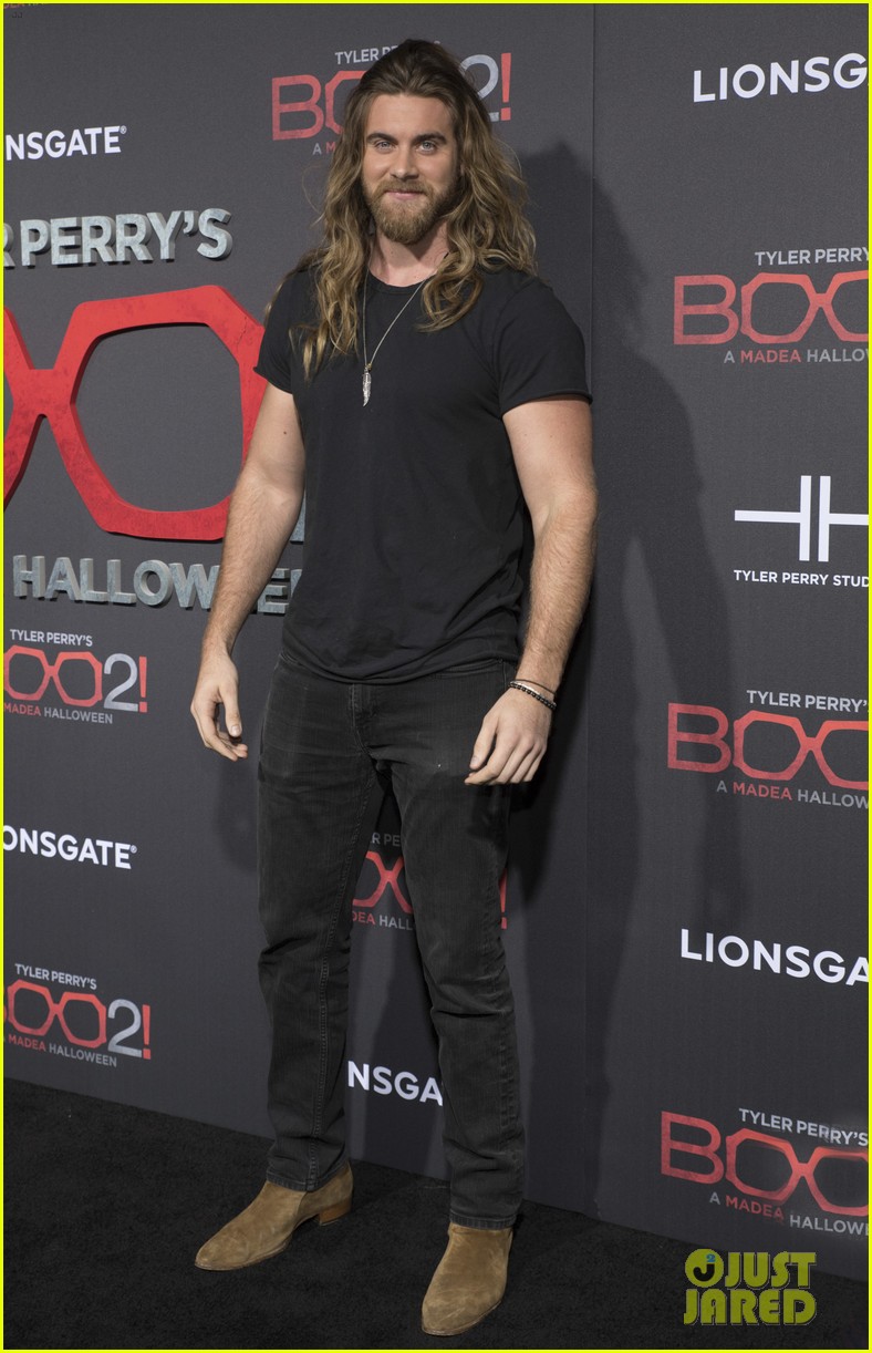 Tyler Perry Gets Support from Carmen Electra & Tara Reid at 'Boo 2 A ...