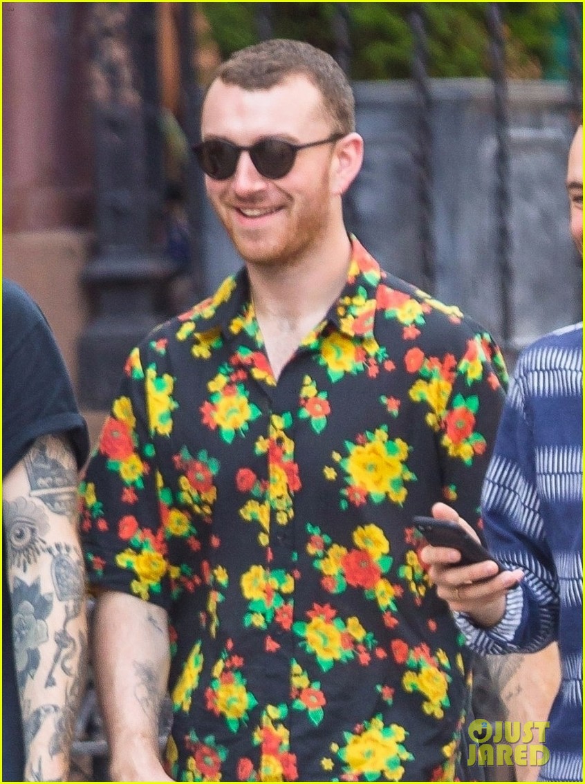 Sam Smith Hangs Out with Friends Ahead of 'SNL' Performance: Photo ...