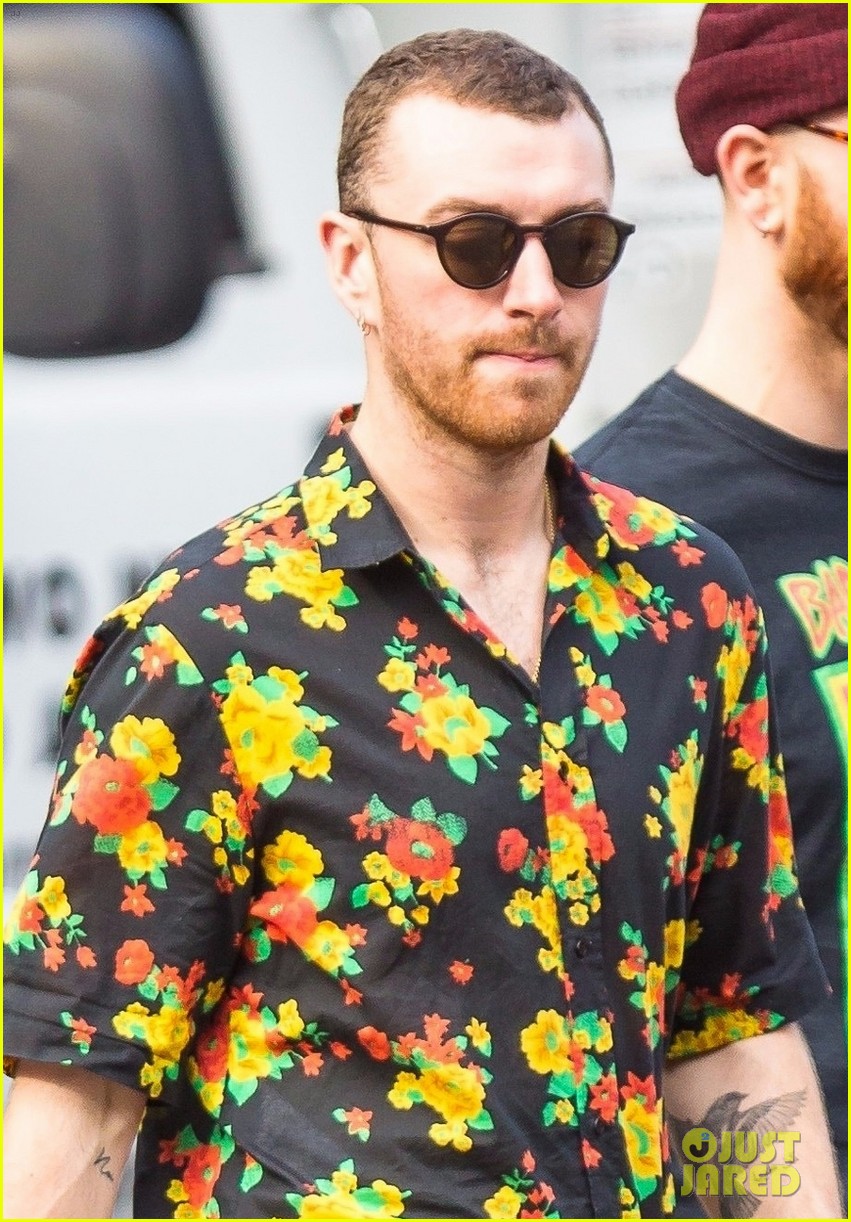 Sam Smith Hangs Out with Friends Ahead of 'SNL' Performance: Photo ...