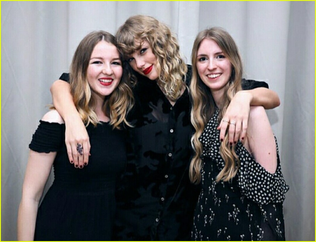 Taylor Swift Fans Share Fun Photos from London Secret Session!: Photo ...