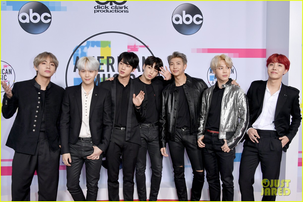 BTS Pose on the Red Carpet Ahead of Historic Performance at American ...