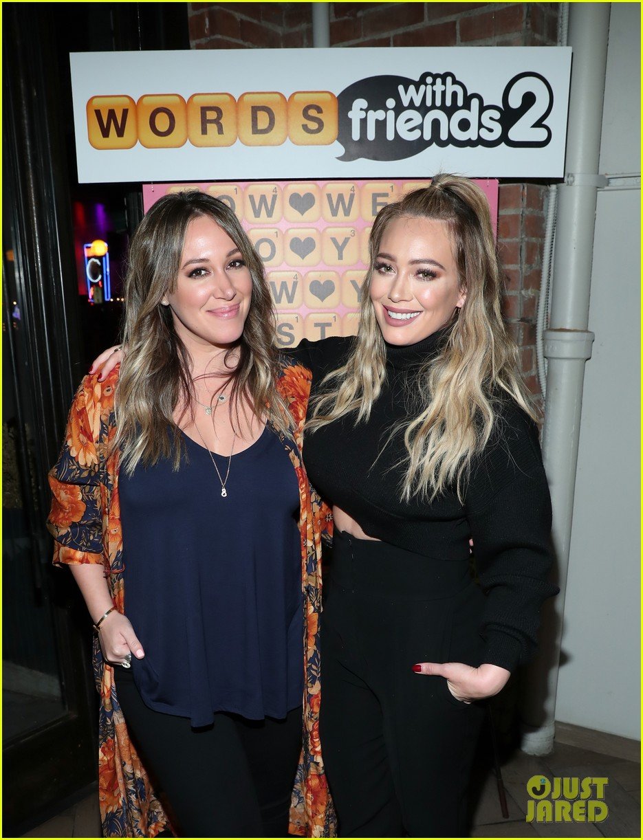Hilary & Haylie Duff Get In Sisterly Bonding Time at Words with Friends ...