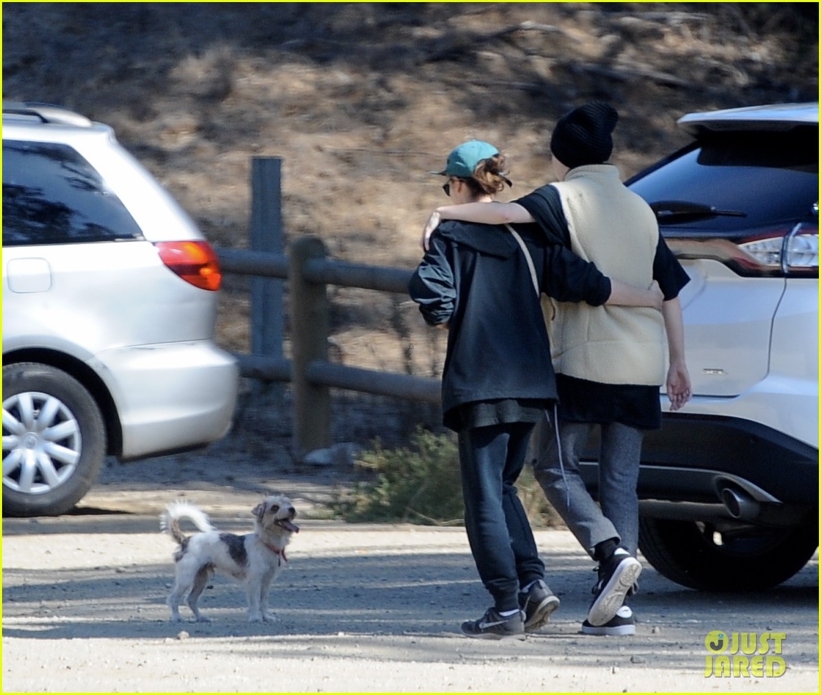 Ellen Page Steps Out With Girlfriend Emma Portner After Accusing Brett ...