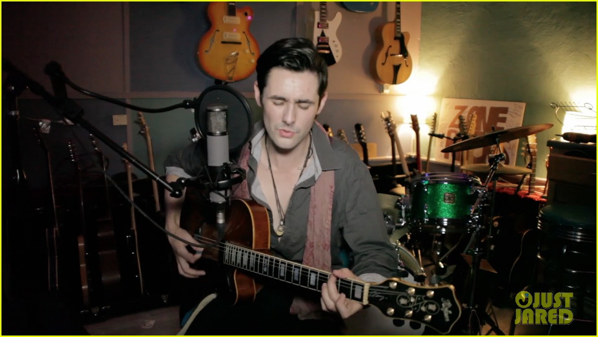 Zane Carney Covers 'Silent Night' For Holiday Season: Photo 3991873 ...