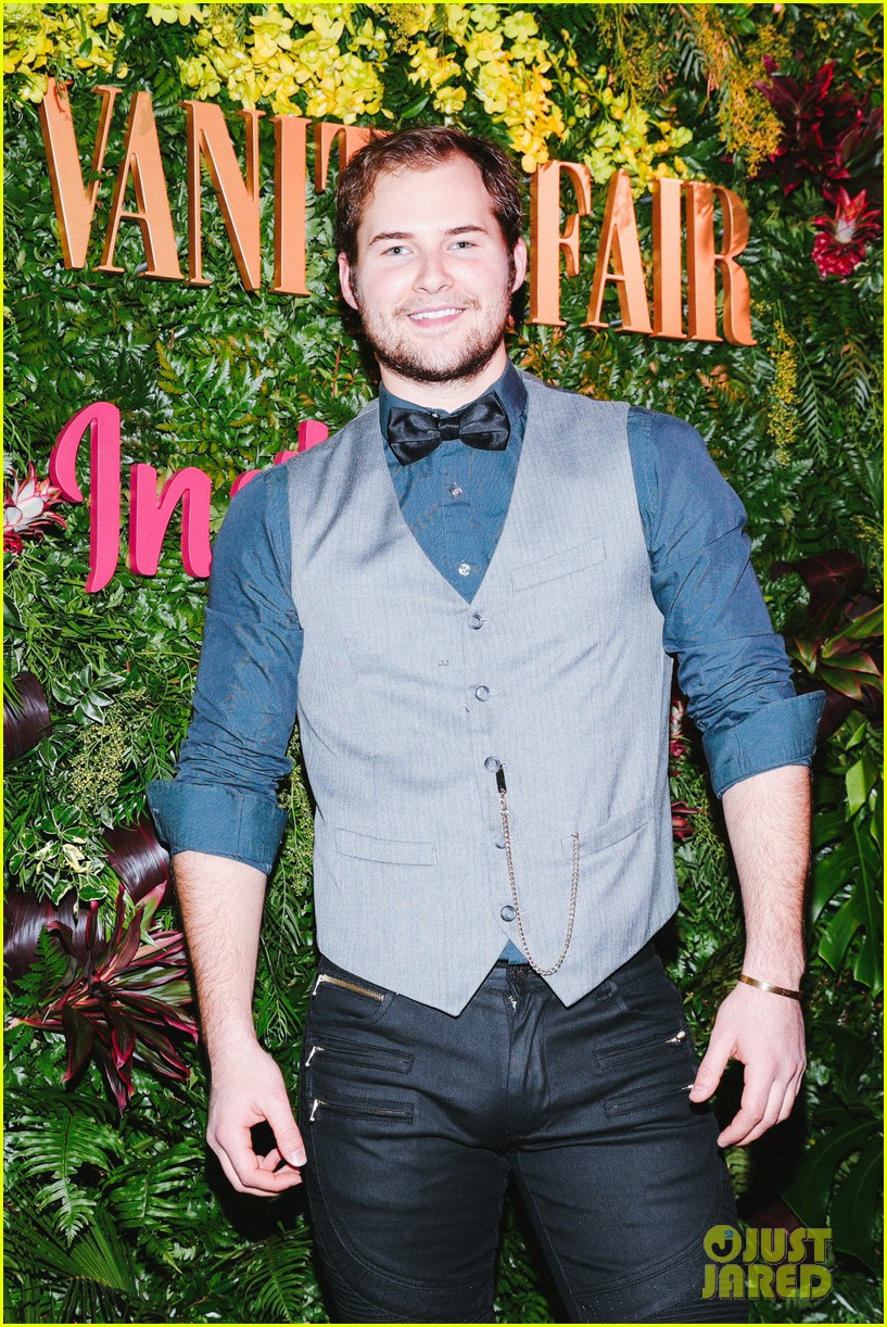 Dove Cameron & Gregg Sulkin Join the New Class of Stars at Vanity Fair ...