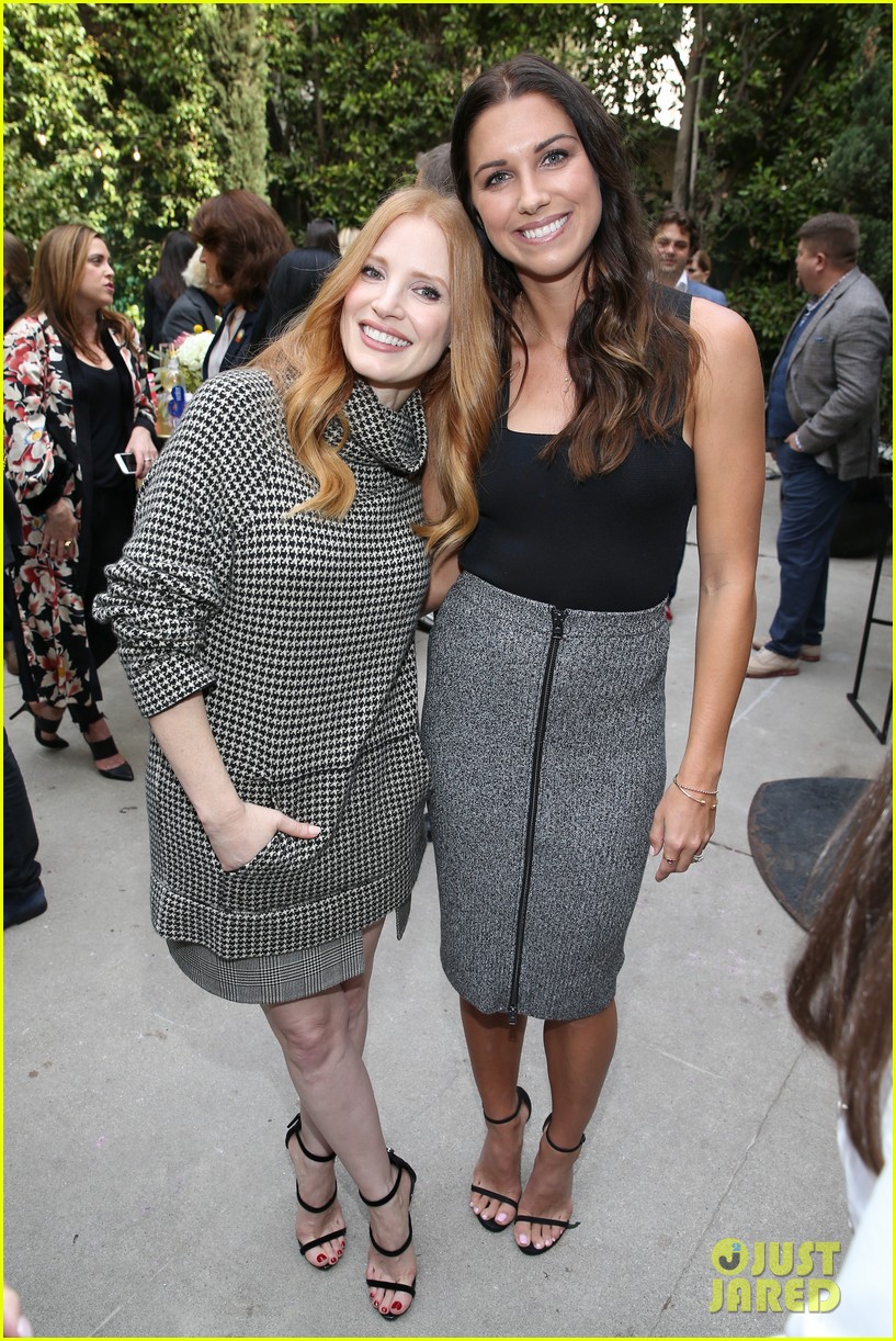 Jessica Chastain Meets Sports Stars at Gold Meets Golden Event!: Photo ...