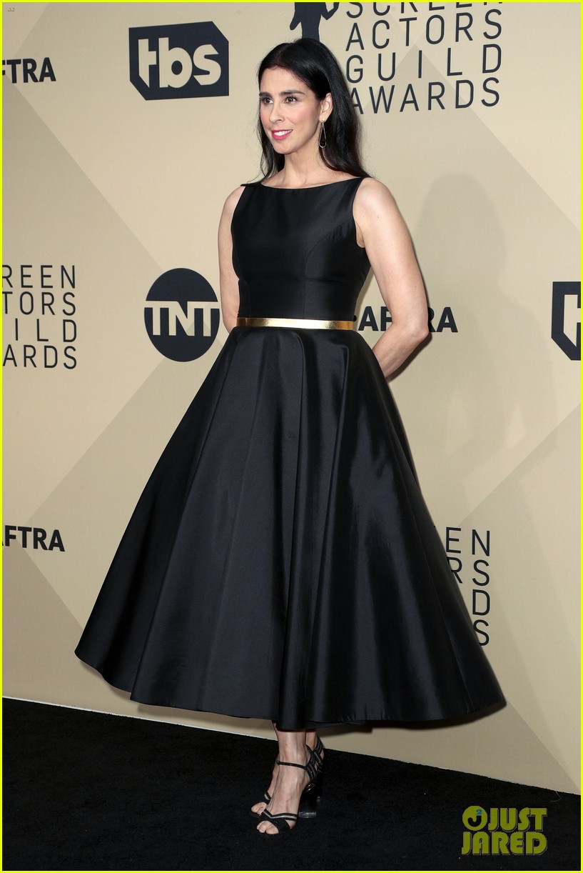 Connie Britton, Sarah Silverman & Maya Rudolph Get Glam for SAG Awards ...