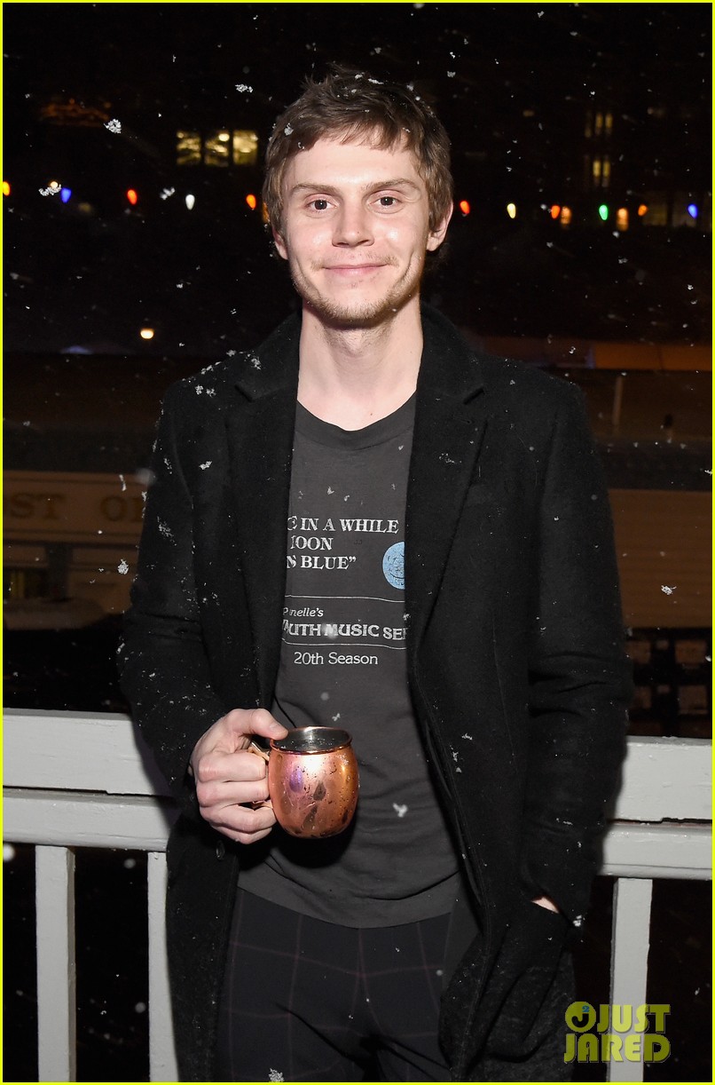 Emma Roberts Joins Evan Peters at His Sundance Premiere!: Photo 4017621 ...