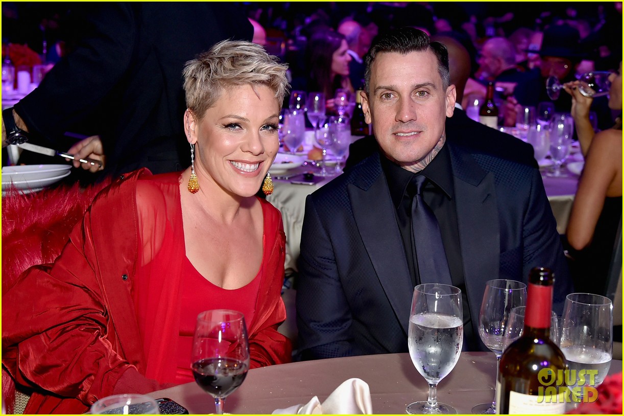 Pink & Husband Carey Hart Couple Up For Clive Davis' Pre-Grammys Party ...