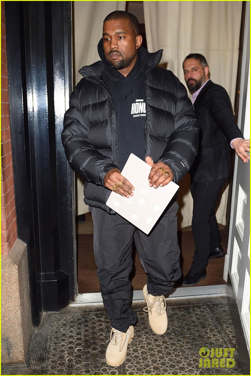 Kanye West Gets Some Work Done in New York City: Photo 4020806 | Kanye ...
