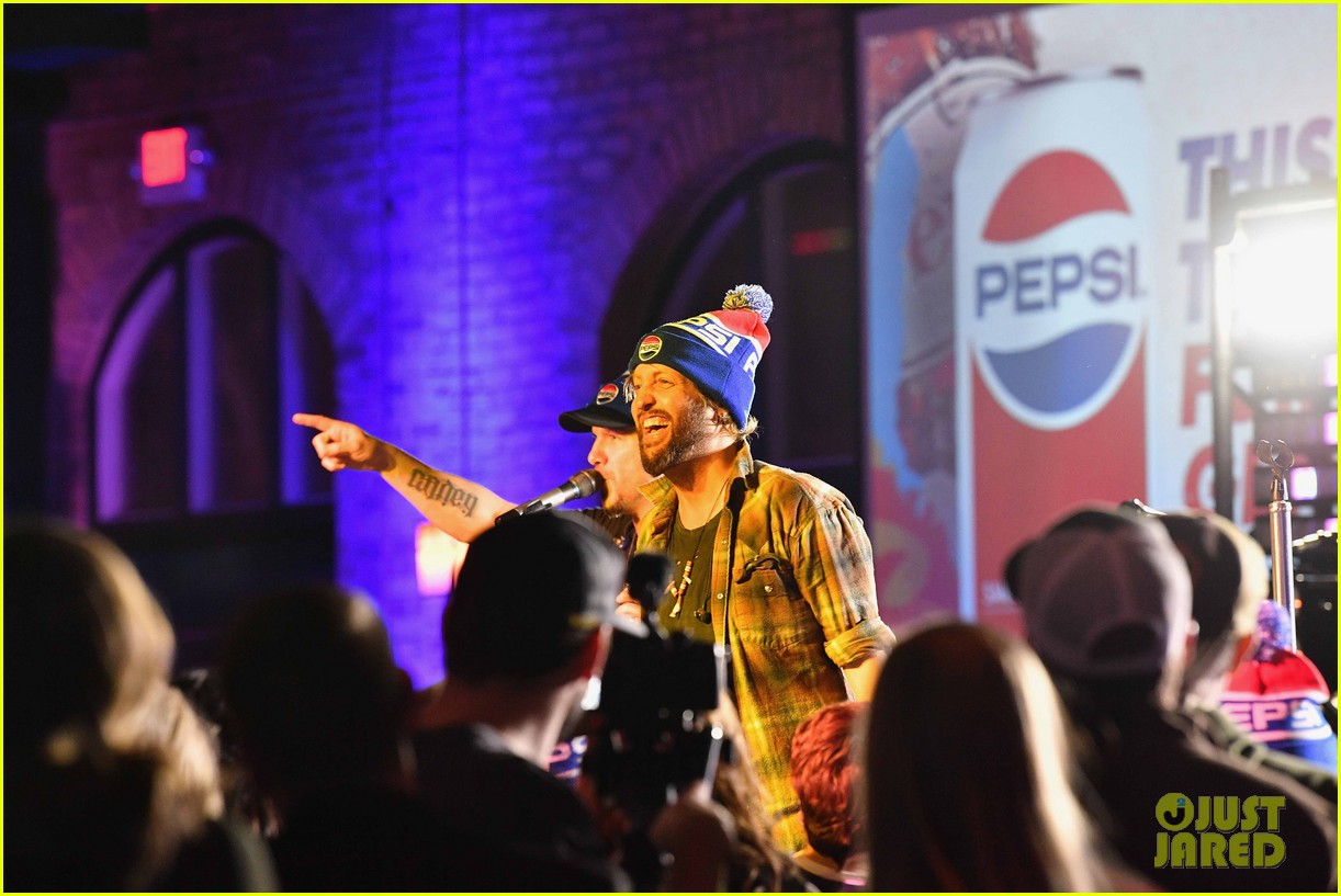 Cindy Crawford & Son Presley Gerber Celebrate Super Bowl Weekend with ...