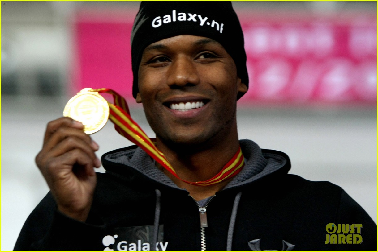 Olympian Shani Davis Slams Opening Ceremony Flag Bearer Coin Toss: Photo 4029707 | Photos | Just ...