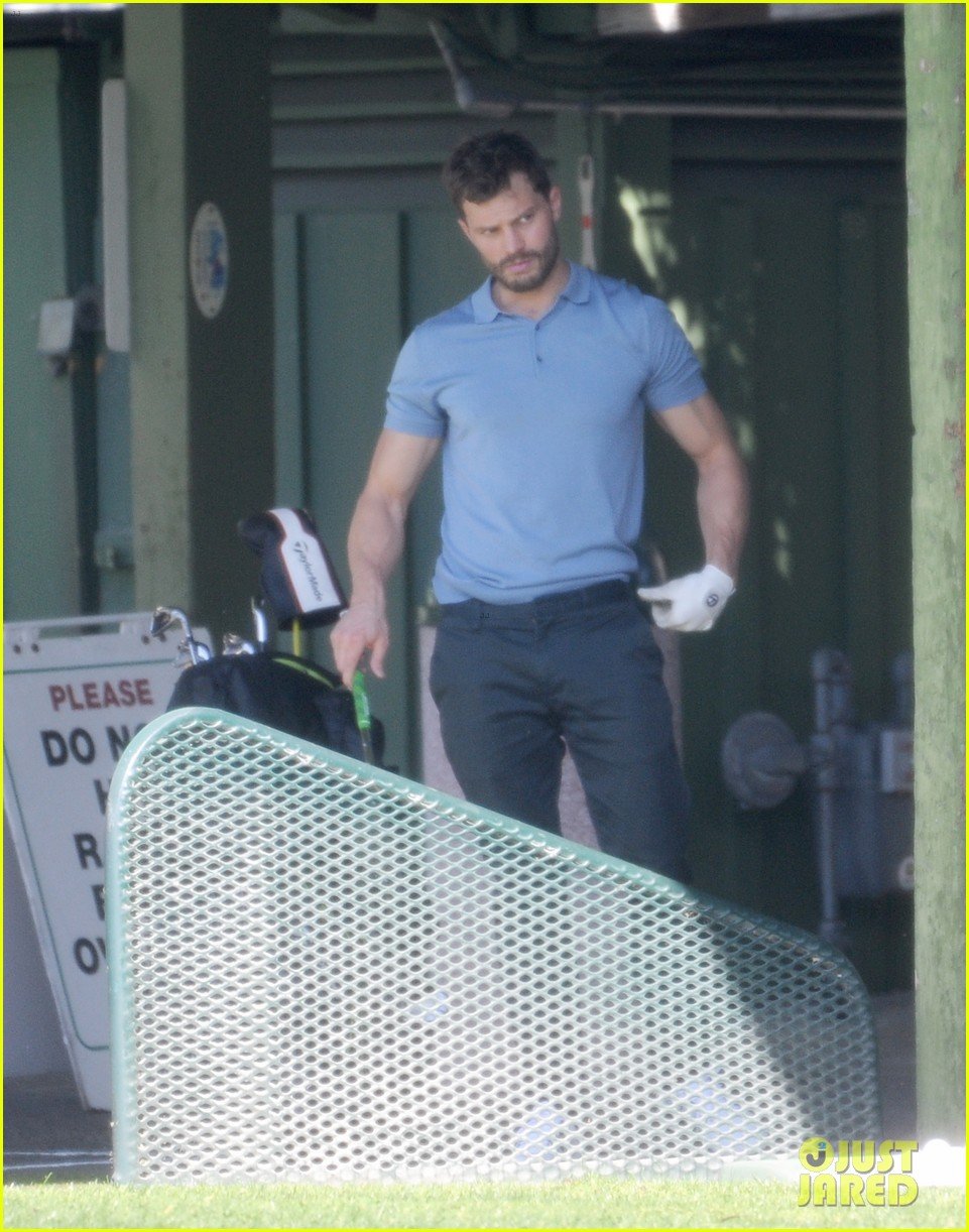 Jamie Dornan Flaunts His Biceps at the Driving Range!: Photo 4032404 ...