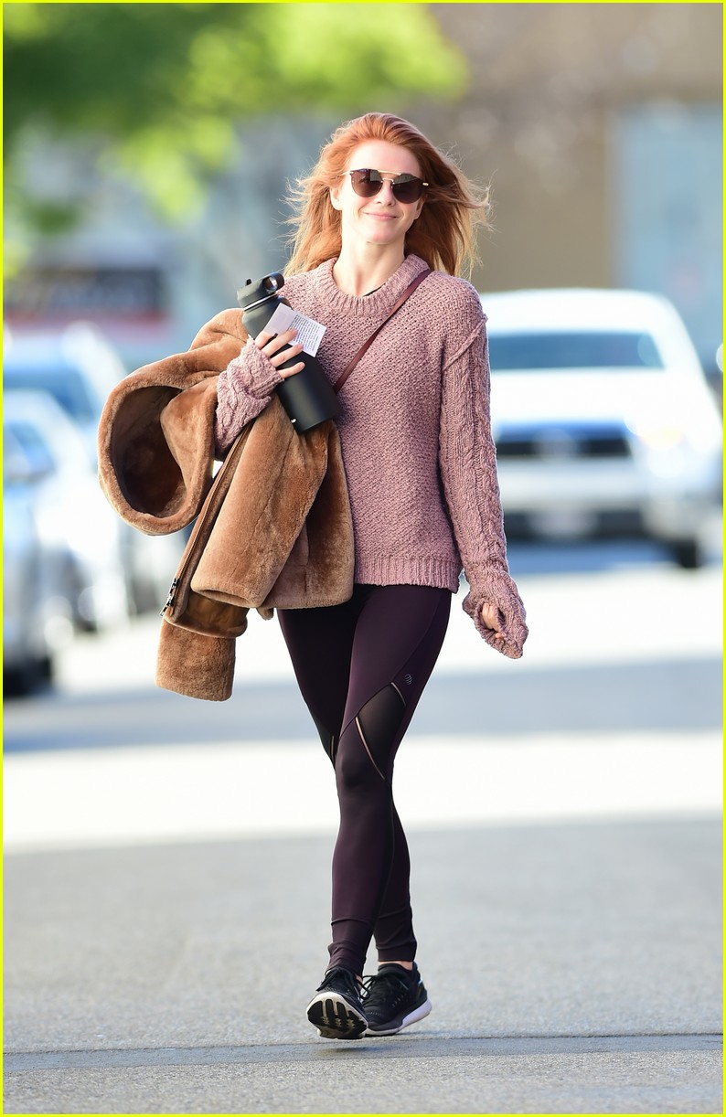 Julianne Hough Climbs Trees with Her Shirtless Hubby & Brother: Photo ...