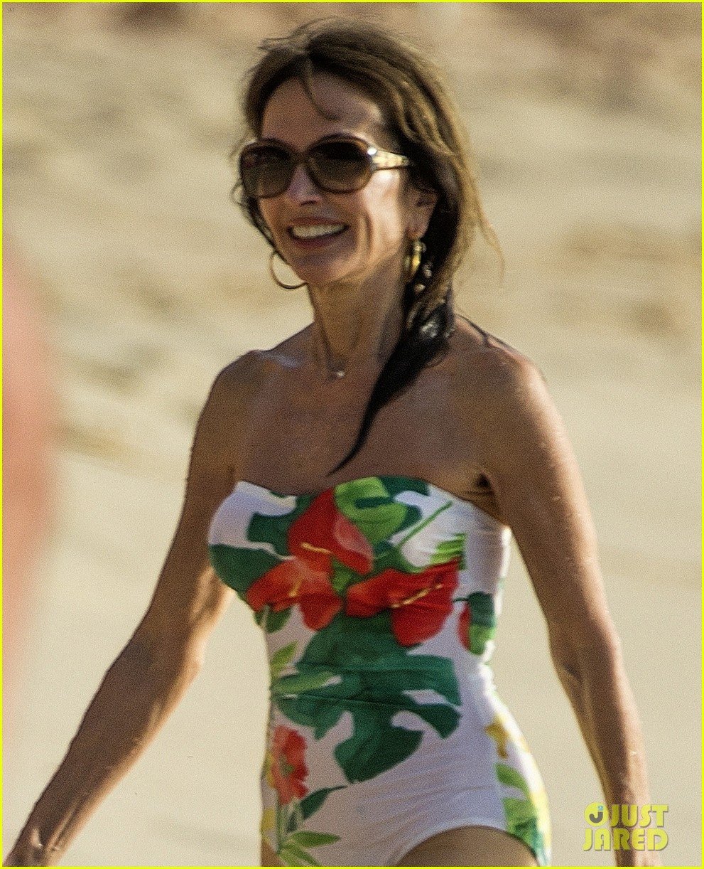 Susan Lucci Hits the Beach in Three Swimsuits at Age 71: Photo 4034253 ...