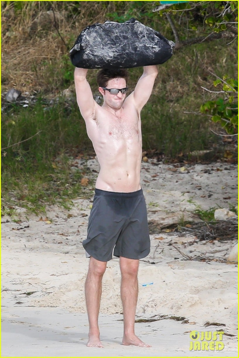 Robert Pattinson Bares Ripped Body While Shirtless in Antigua!: Photo ...
