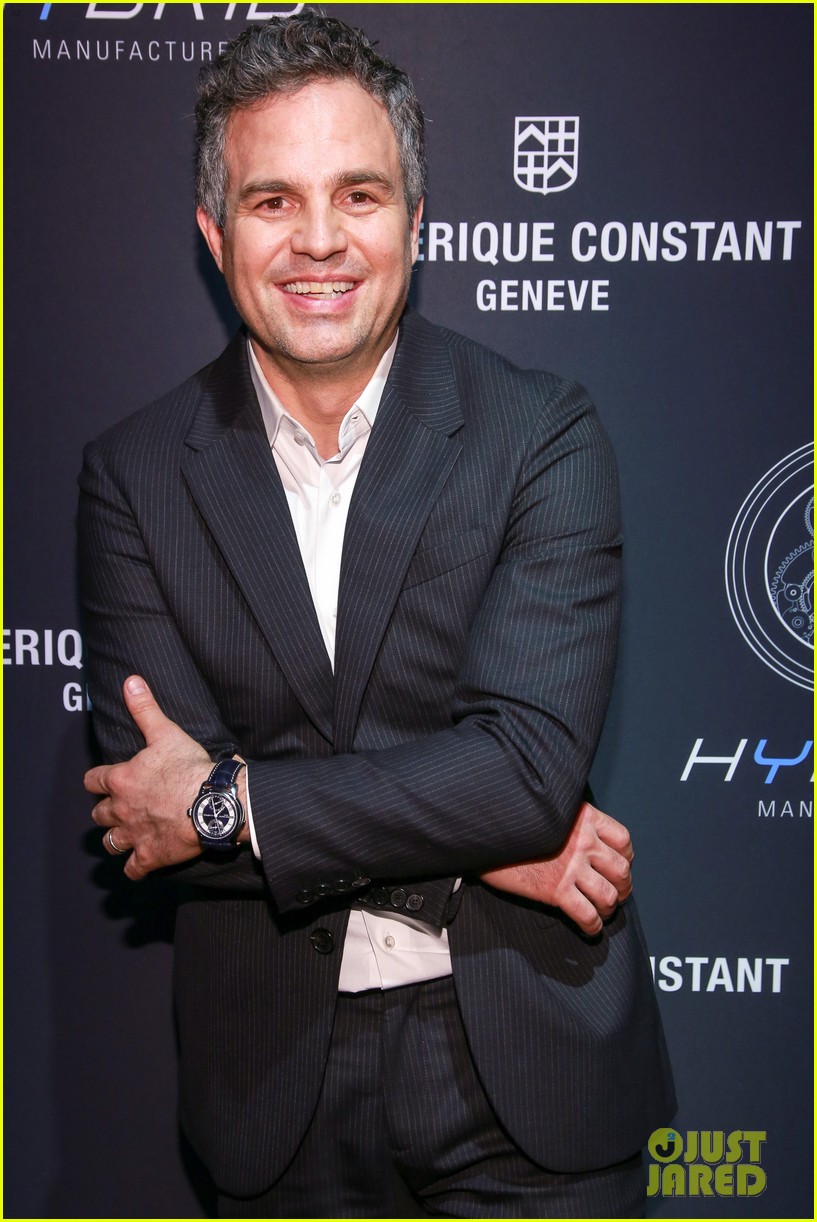 Mark Ruffalo Slams Trump's Call For Teachers To Carry Guns In Schools ...