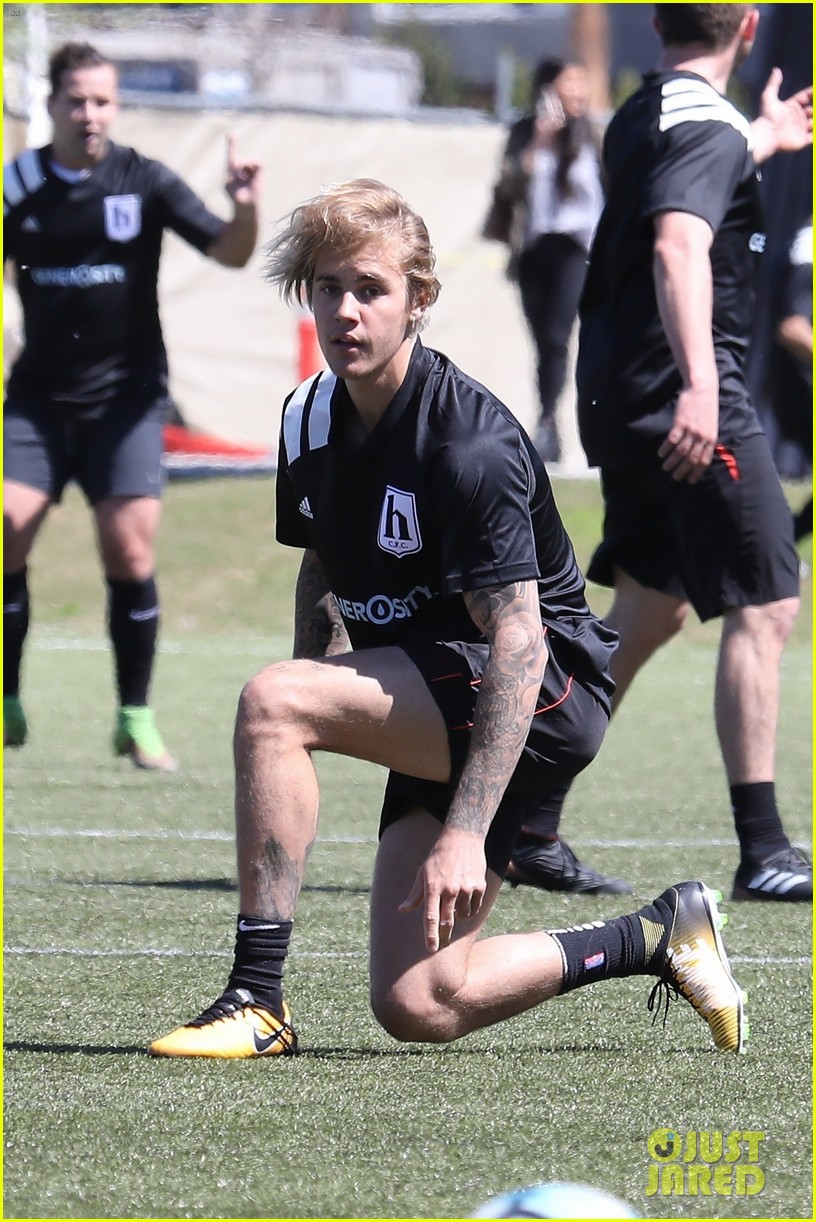 Justin Bieber Plays Soccer with His League on St. Patrick's Day: Photo ...
