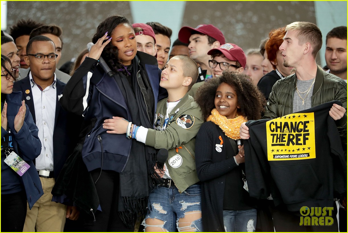 Emma Gonzalez Stands in Silence During Powerful March For Our Lives ...