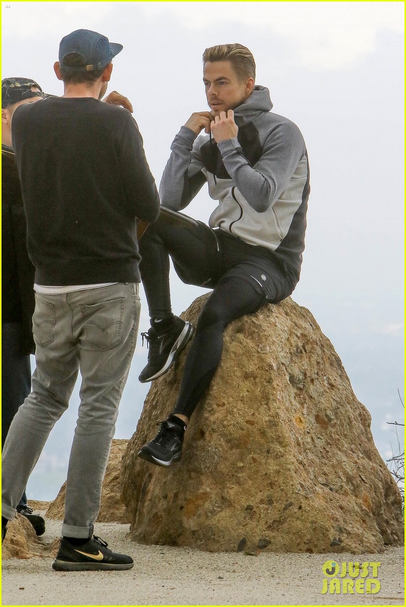 Derek Hough Shows Off His Buff Muscles During Photo Shoot!: Photo ...