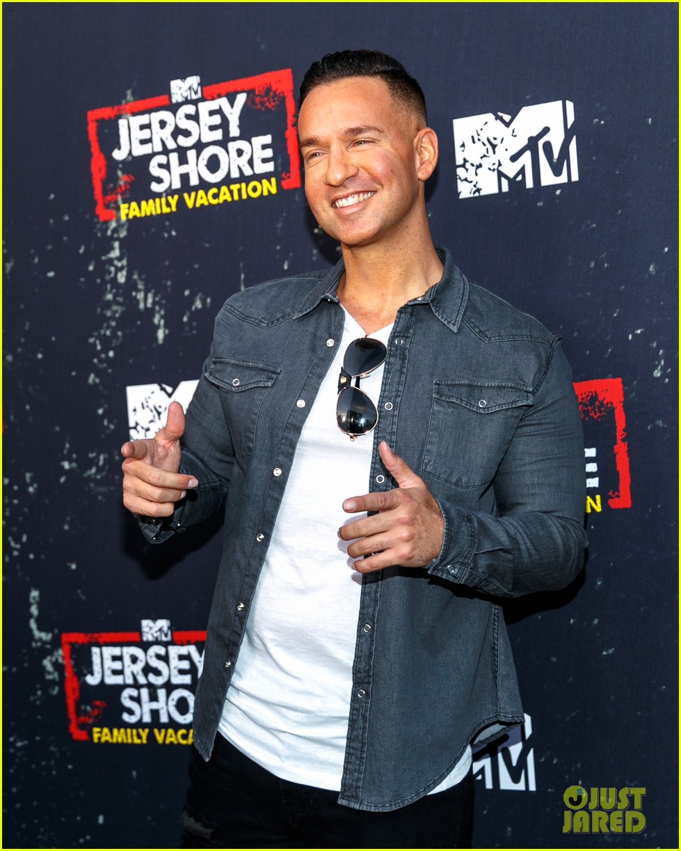The 'Jersey Shore' Cast Live It Up at 'Family Vacation' Premiere Party ...