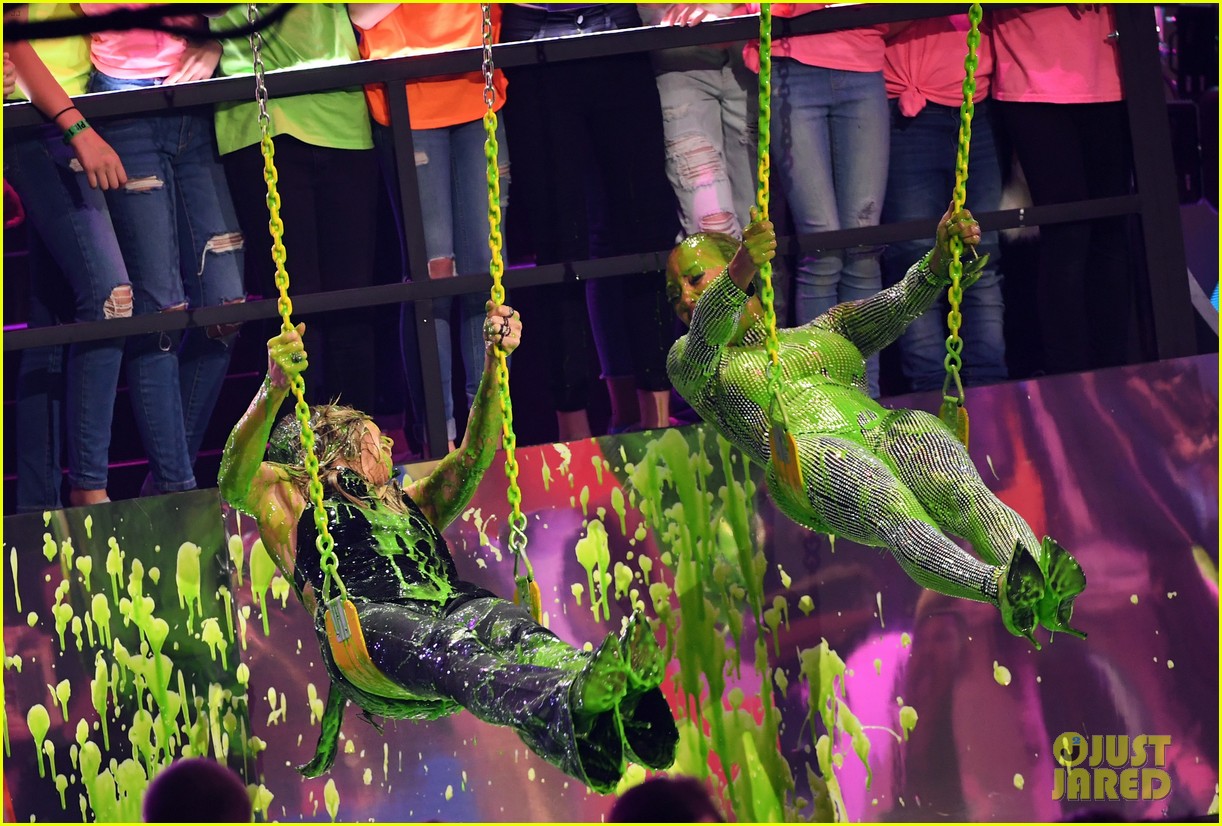 Heidi Klum & Mel B Get Slimed at Kids' Choice Awards 2018!: Photo ...