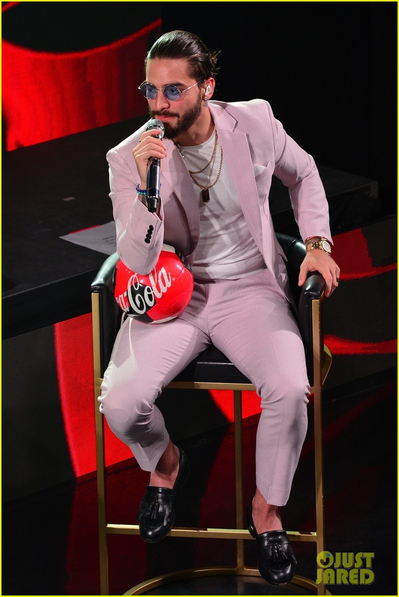 Maluma Debuts FIFA World Cup 2018 Anthem 'Colors' in Miami!: Photo ...