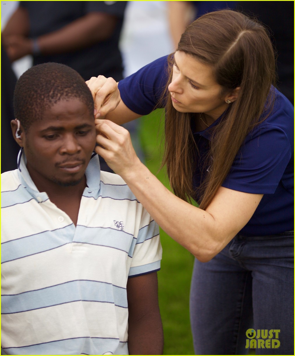 Aaron Rodgers & Danica Patrick Join Starkey Hearing Foundation For ...