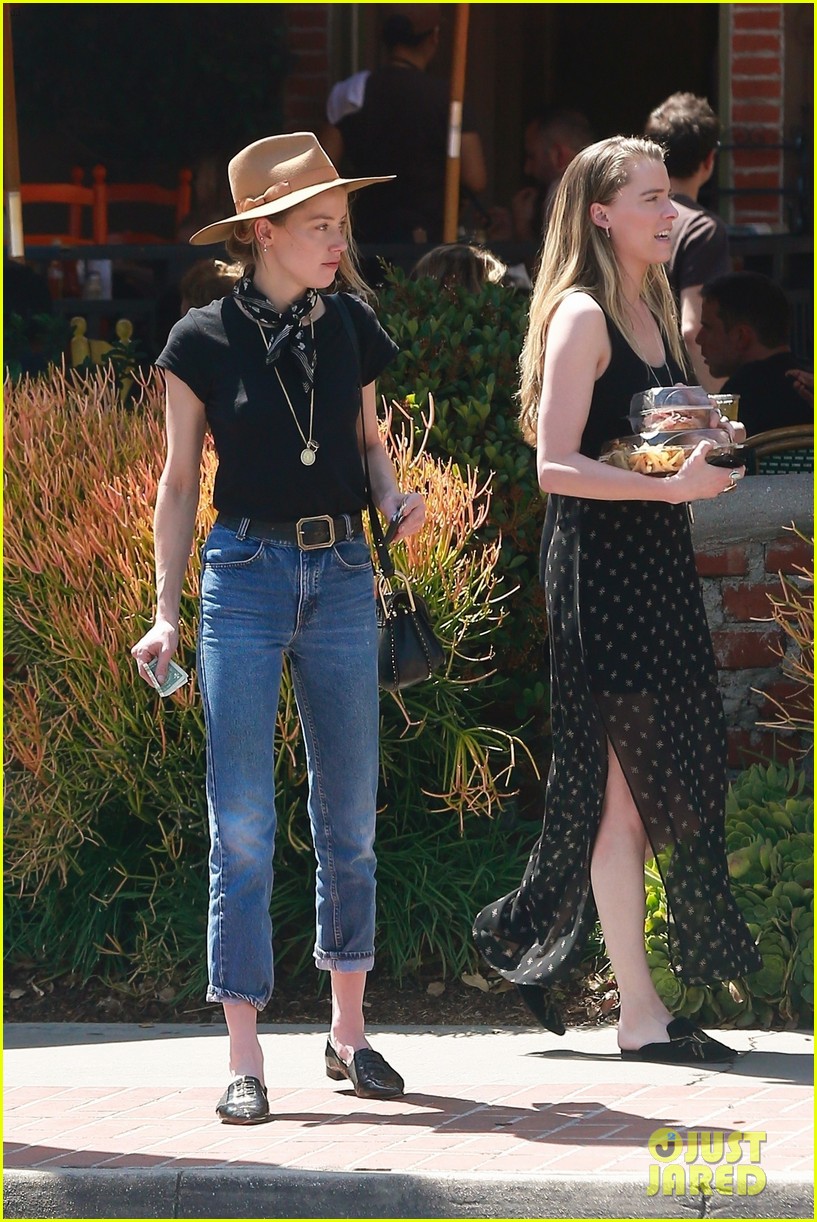 Amber Heard Steps Out for Lunch With a Friend in Los Feliz!: Photo ...