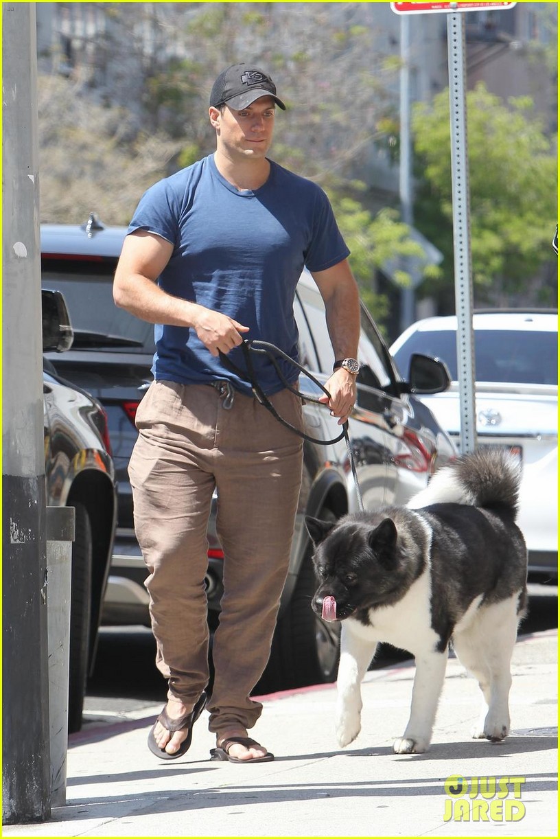 Henry Cavill Shows Off Buff Biceps Taking His Dog for a Walk!: Photo ...